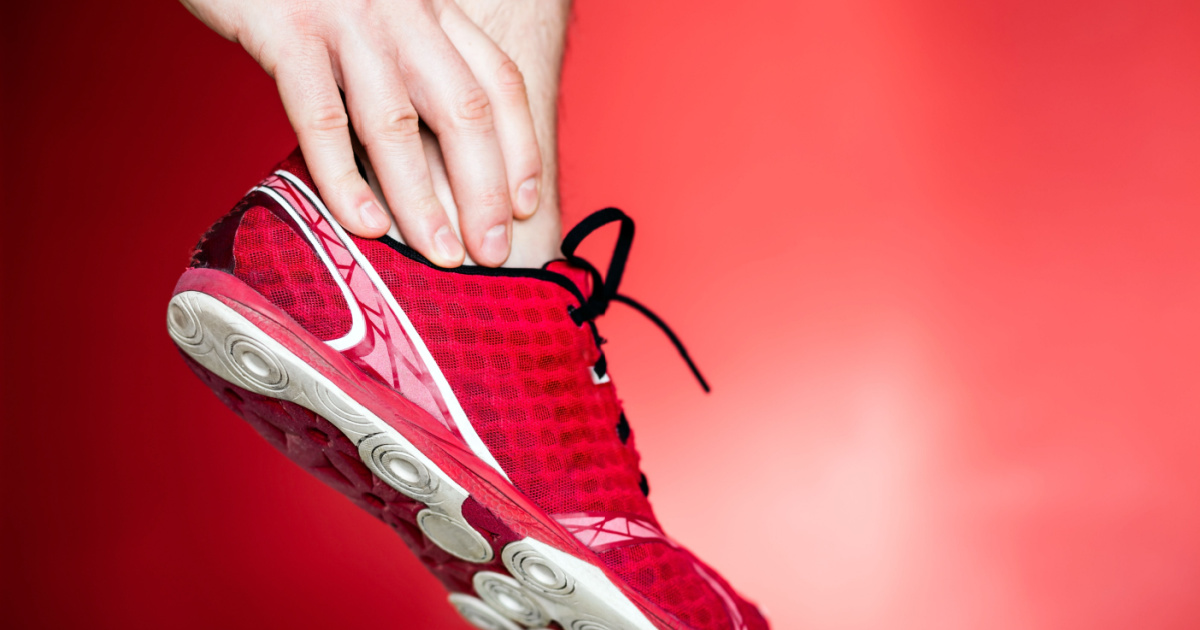 9 Reasons Your Toes Cramp and How to Deal With Them