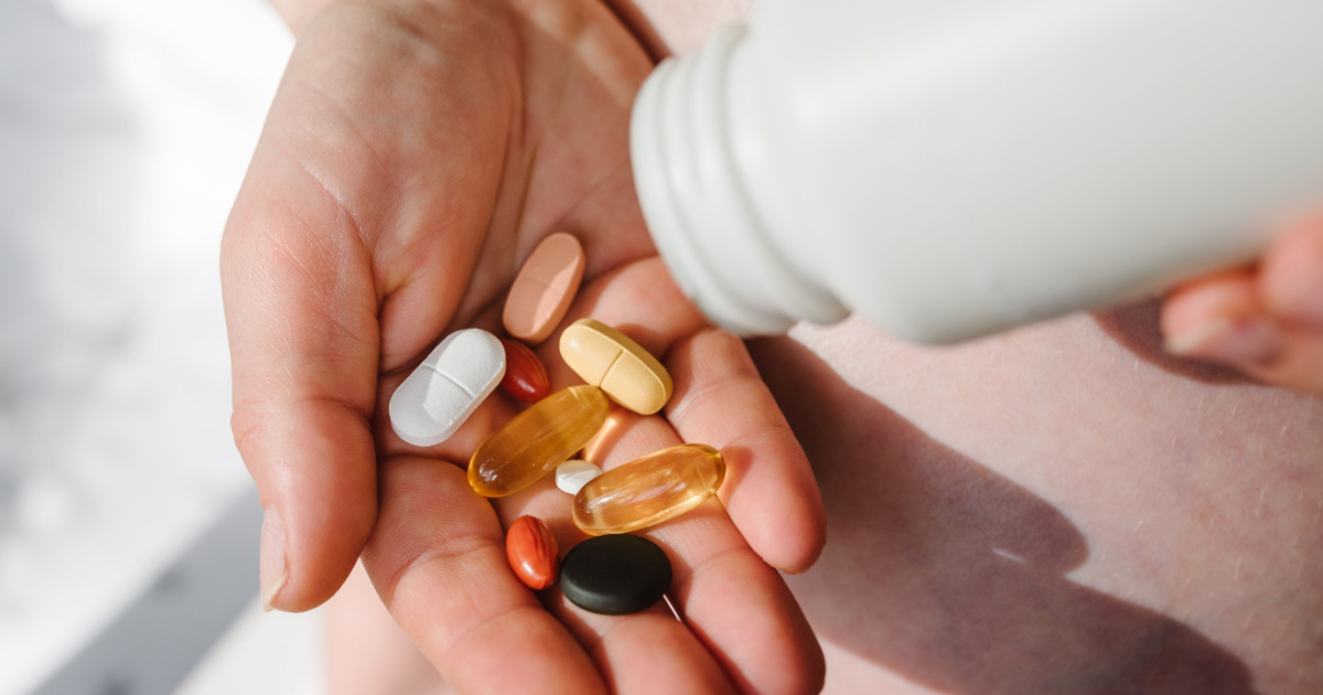 13 Medication and Supplement Combinations That Should Avoided
