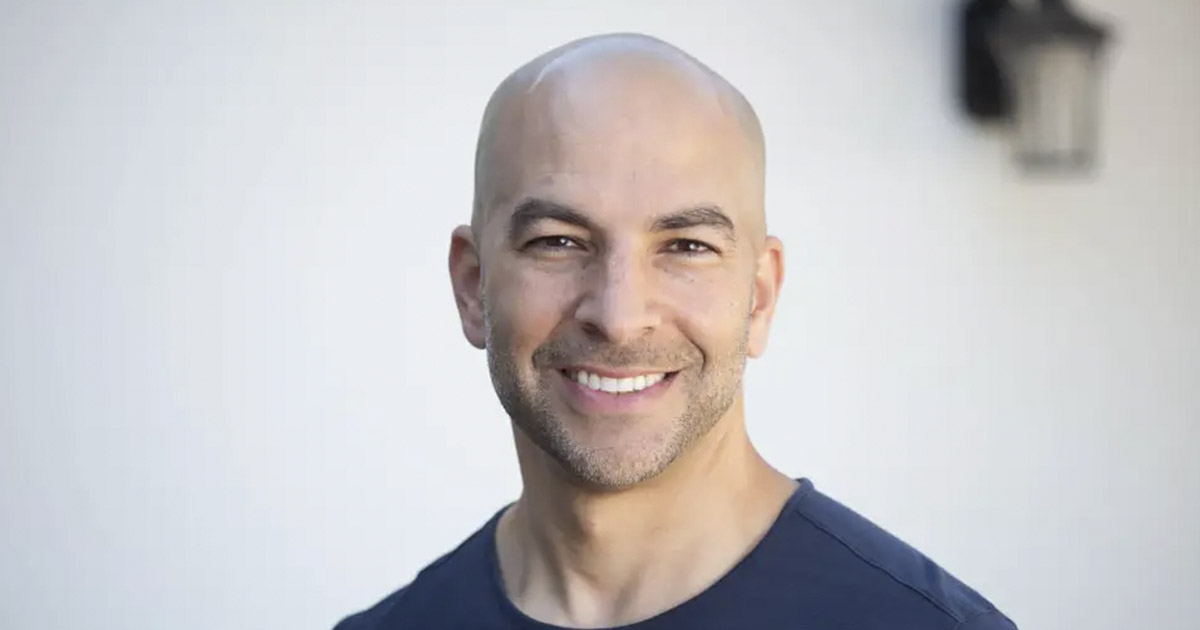 Longevity Doctor Takes 3 Supplements to Improve His Sleep