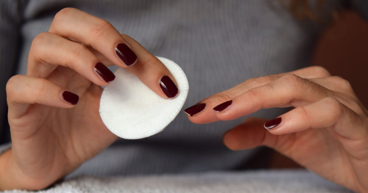 10 Reasons Your Nails are Peeling and Flaking