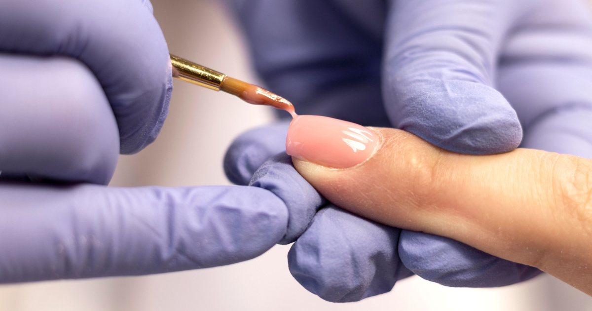 10 Reasons Your Nails are Peeling and Flaking