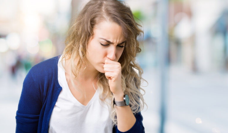 10 home remedies to help with bronchitis and painful coughing attacks