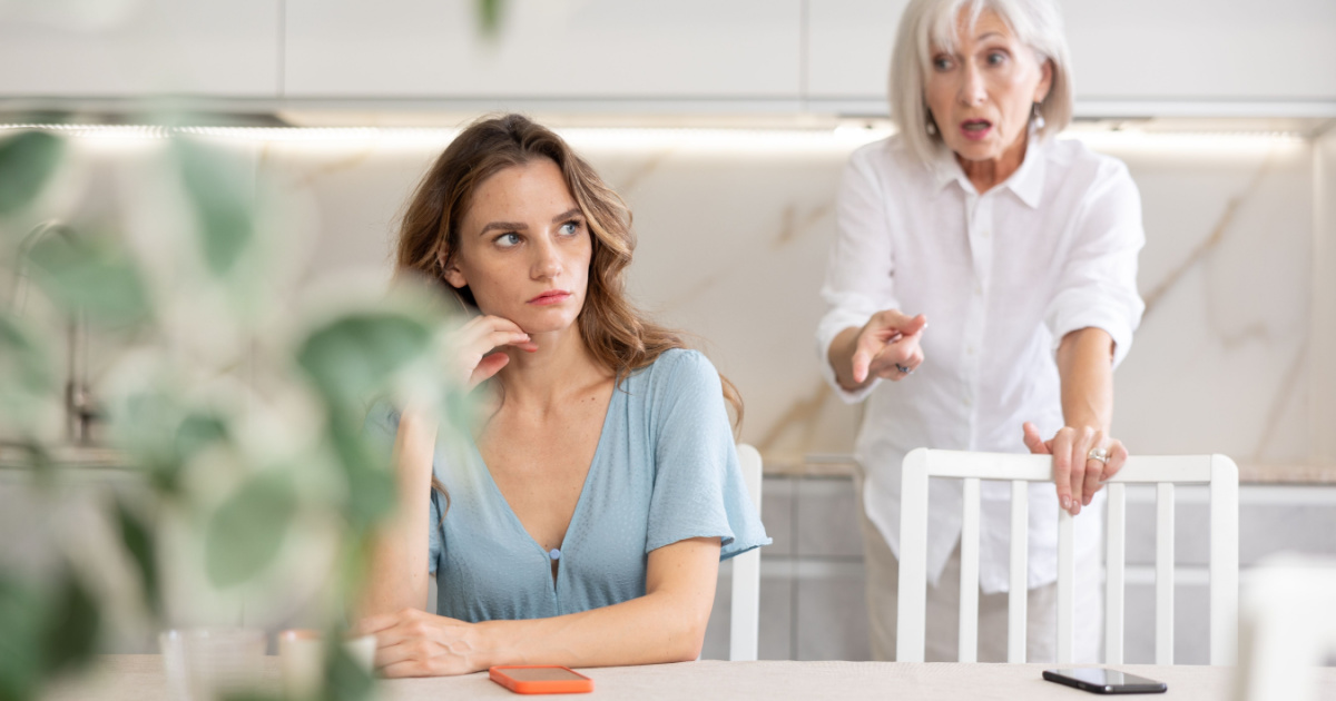 7 Signs of a Toxic Family