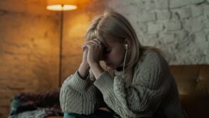 A psychologist explains what happens when you embrace your dark emotions