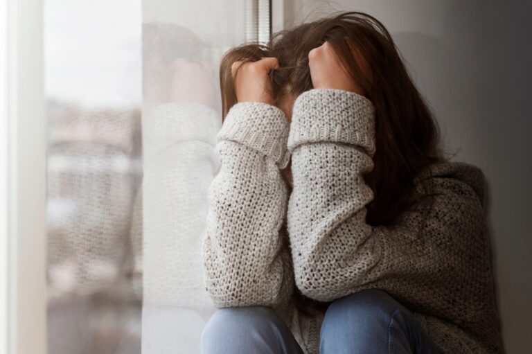 A psychologist explains what happens when you embrace your dark emotions