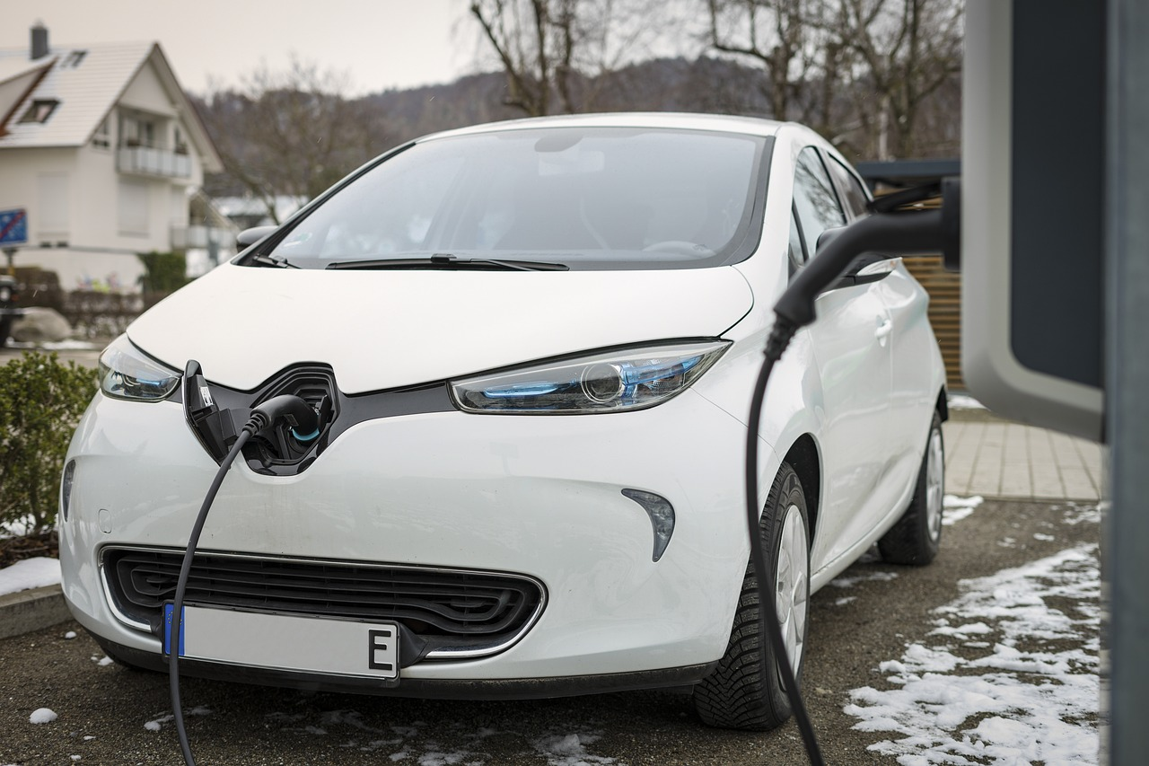 20 Issues With EVs That Owners Complain About The Most
