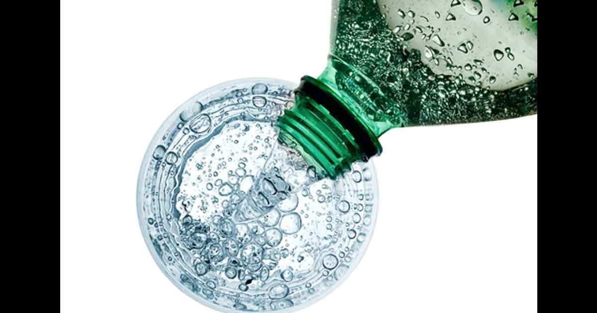 Why You Should Reach for Ginger Ale Next Time You’re on a Flight