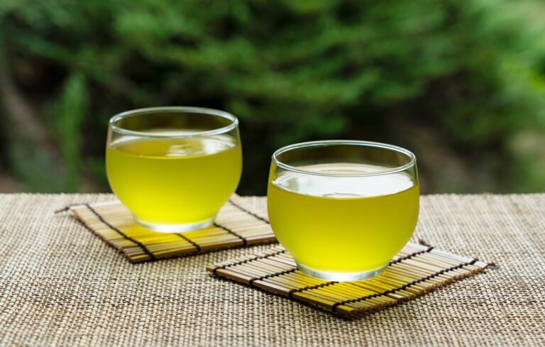 7 Delicious Teas to Help with Inflammation