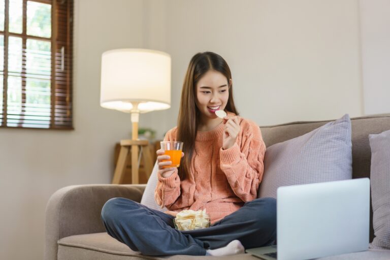 Constantly Snacking? Here’s How it Can Be Harming Your Health