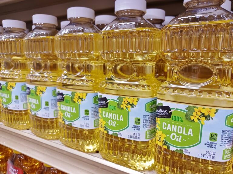 The History of Canola: How Canada Convinced The World to Eat Engine Lube