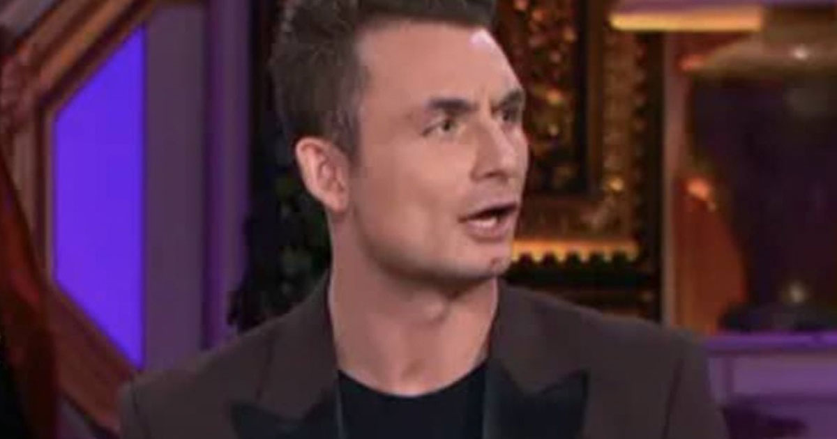 10+ Habits or Behaviors of a Very Insecure Person