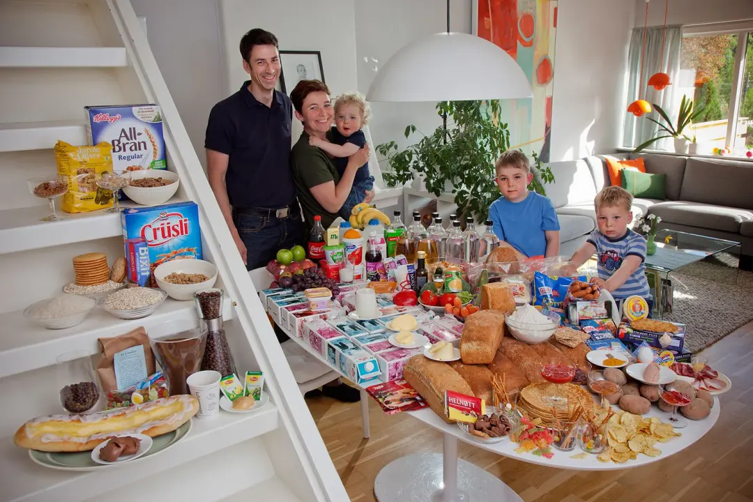 What People Around The World Eat in a Week