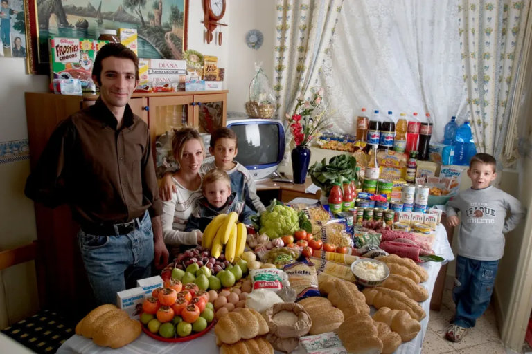 What People Around The World Eat in a Week