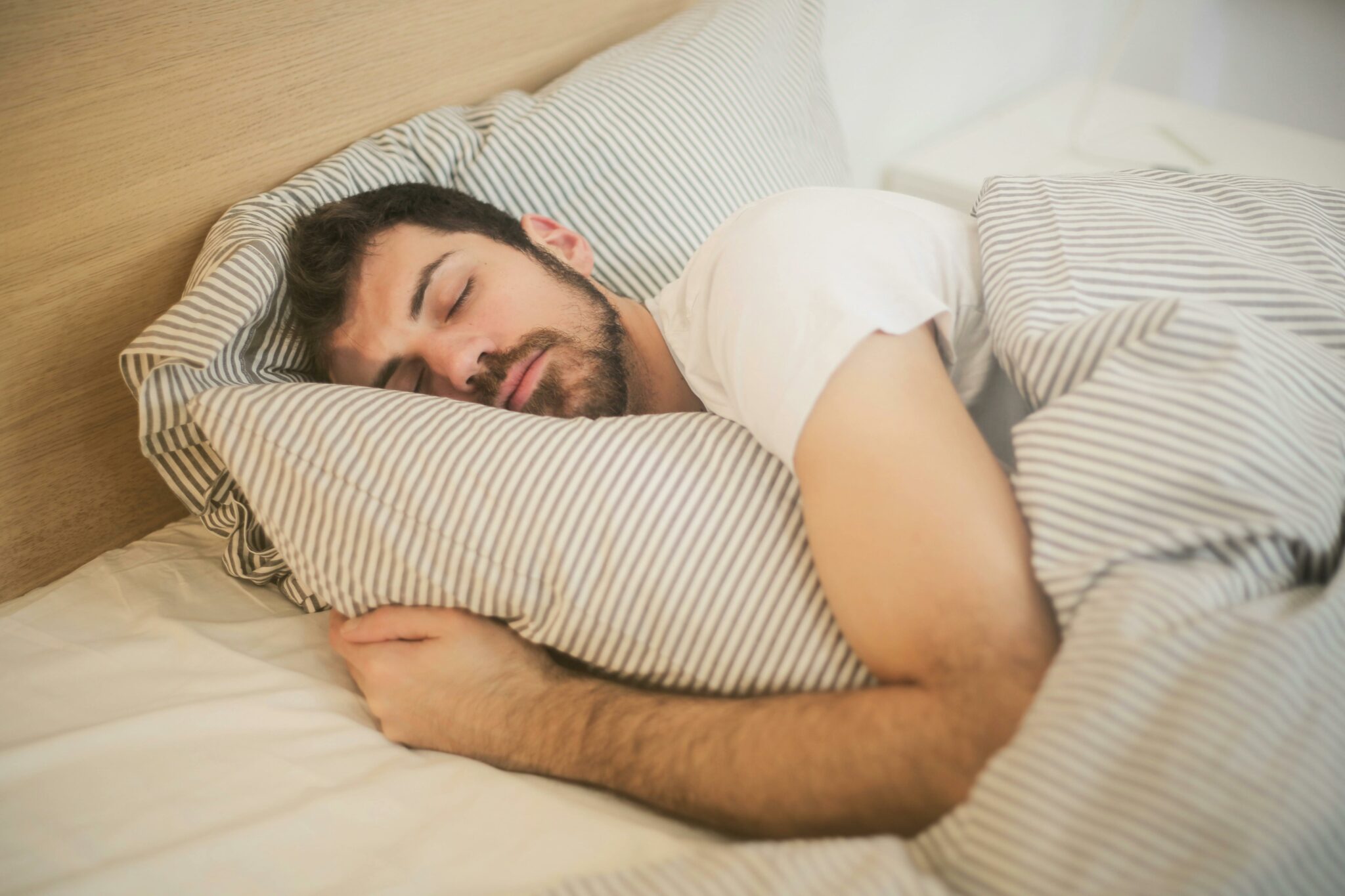 Sleep Expert Claims This Simple Eye Trick Will Help You Fall Asleep Fast