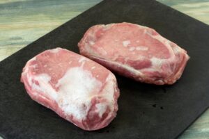 12 Mistakes To Avoid When Defrosting Meat