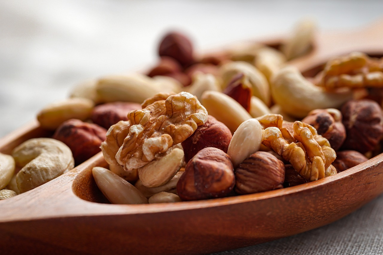 Regular Nut Consumptions Helps Ward Off Dementia and Disease