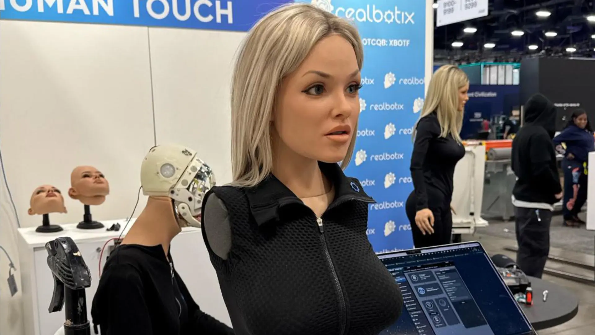 Meet Aria: The Humanoid Robot Girlfriend Designed to Redefine Companionship – Is This the Future ...