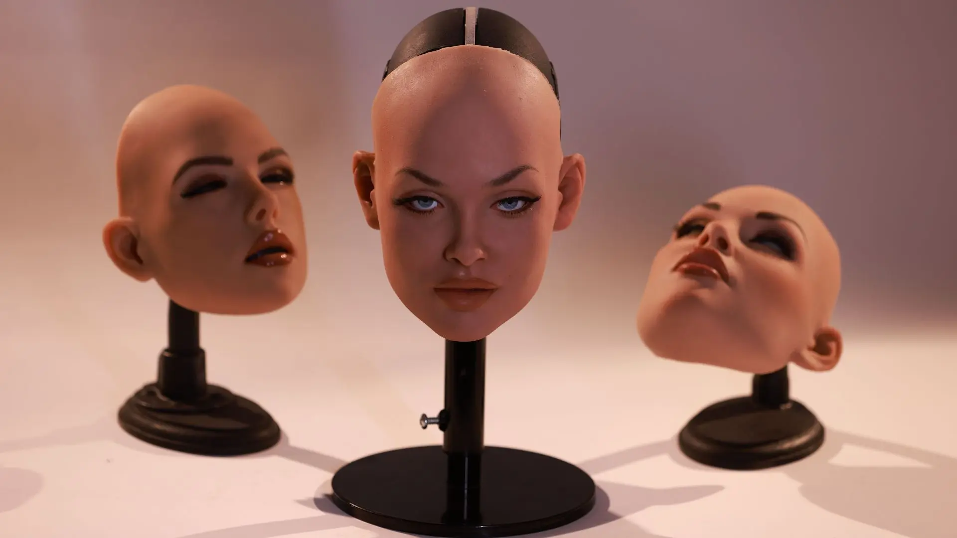 Meet Aria: The Humanoid Robot Girlfriend Designed to Redefine ...