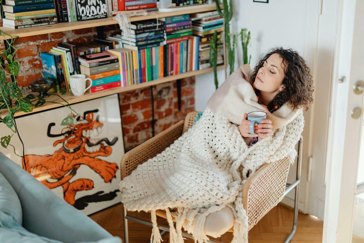 15+ Warning Signs of Thyroid Problems You Need to Recognize