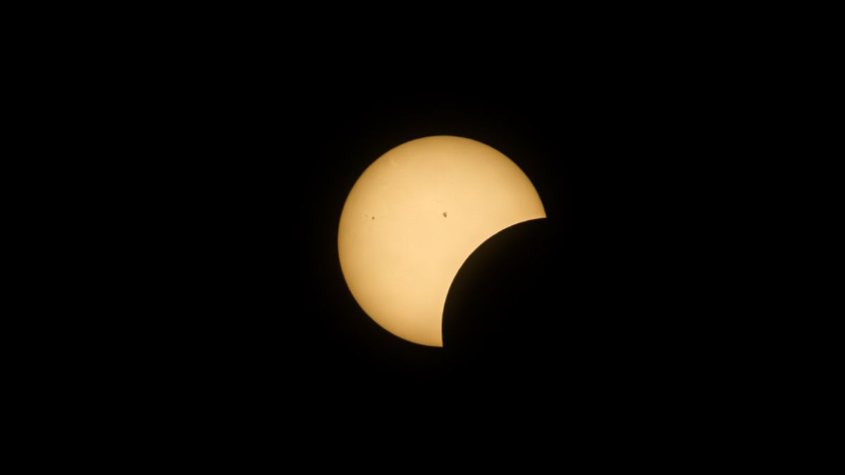 Sunspots Could Be Visible in the March 29 Partial Solar Eclipse: Here’s ...