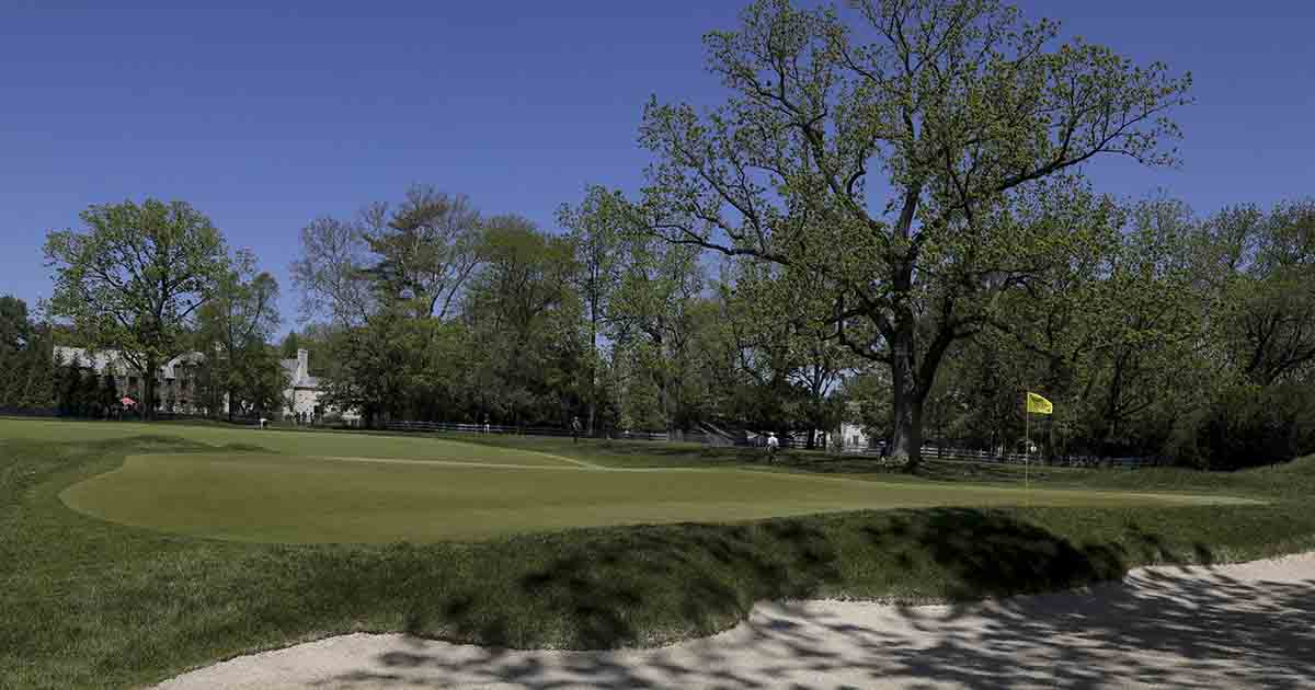 Living Near Golf Courses May Raise Parkinson’s Risk, Study Finds