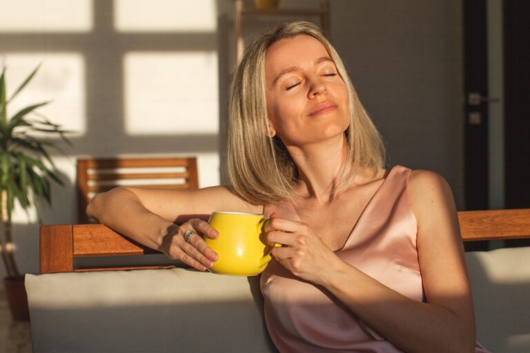 What Is Coffee Leaf Tea? 5 Potential Benefits.