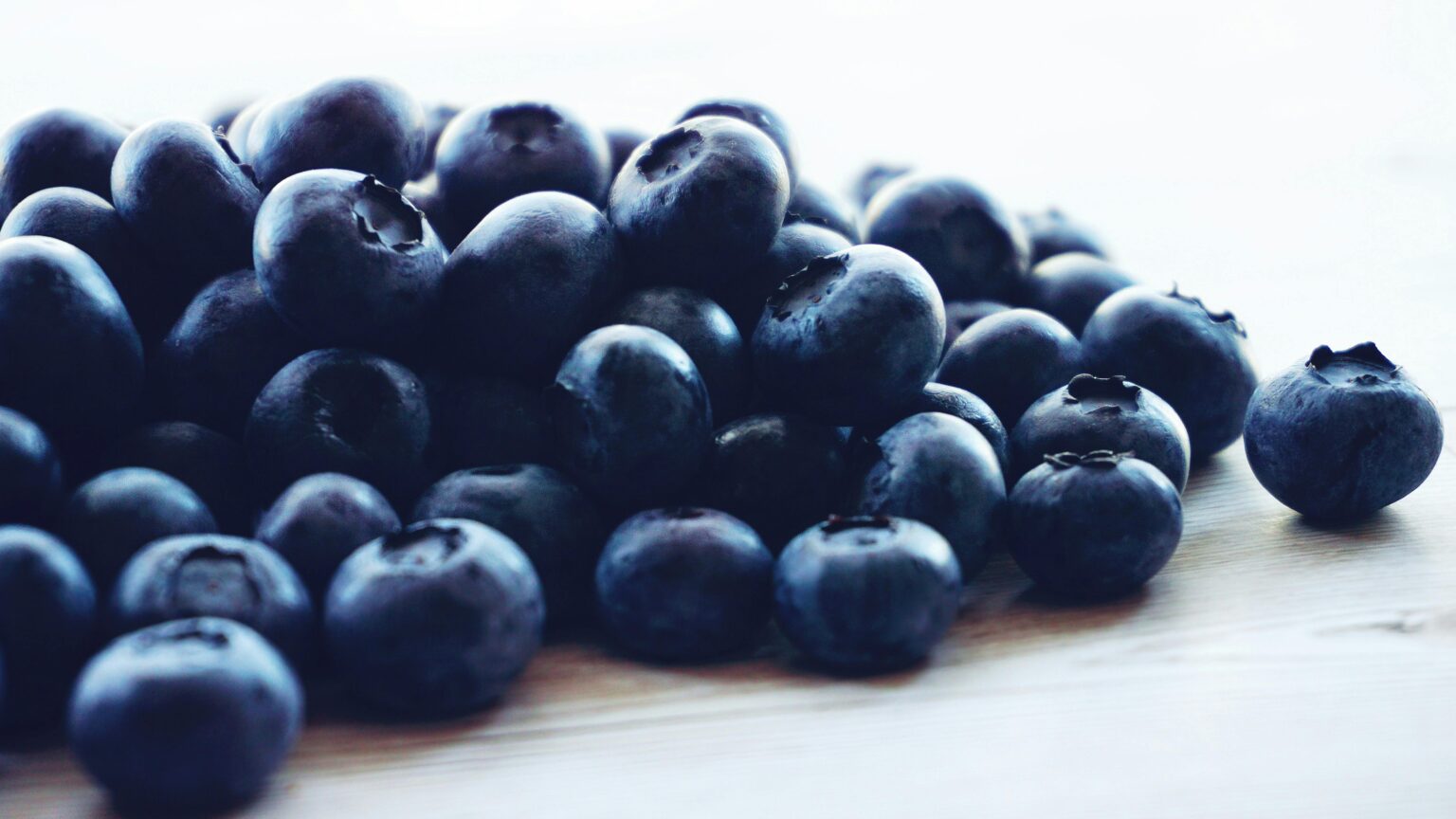 The Best Way to Wash Your Blueberries, According to Experts