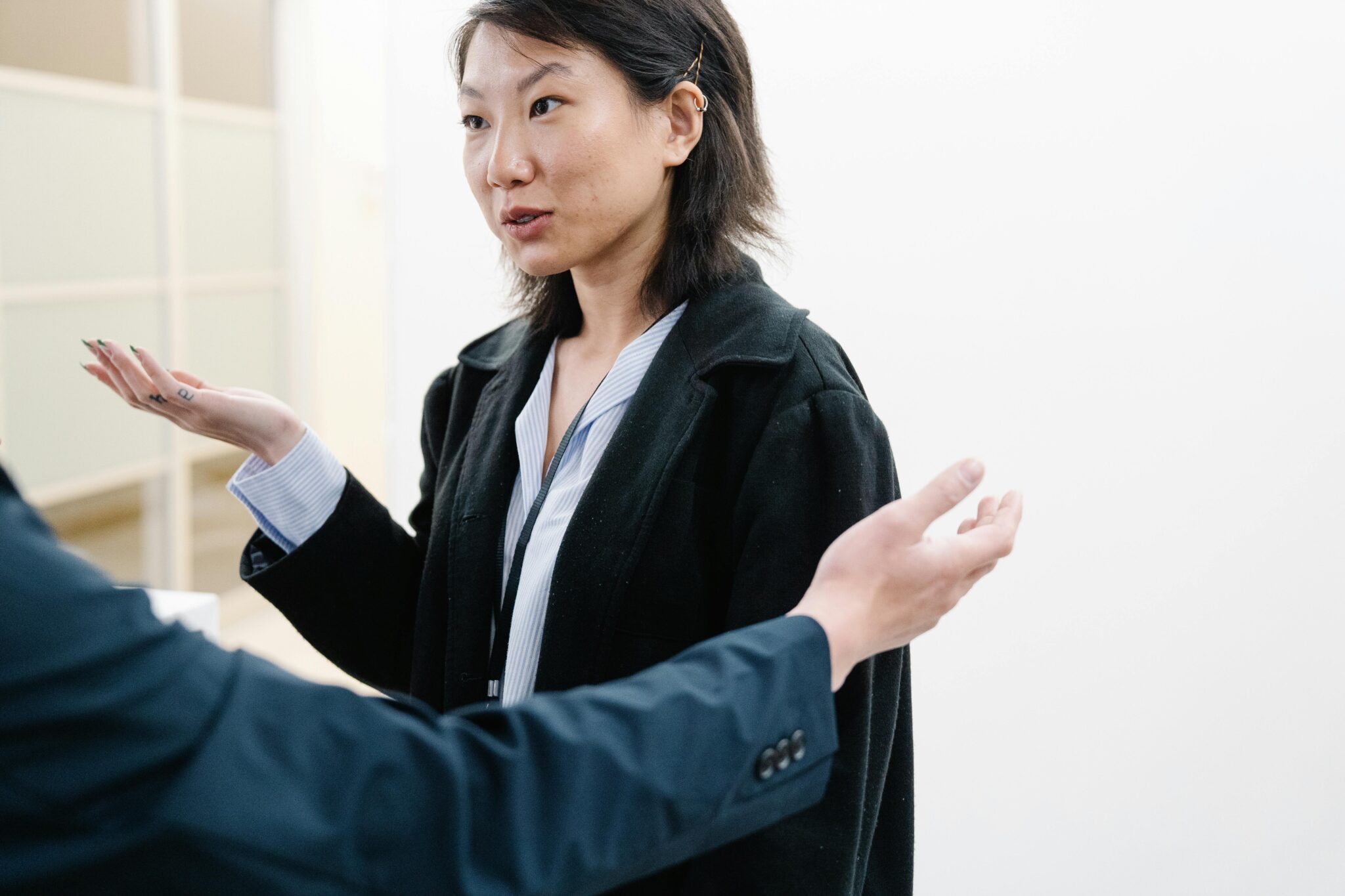 How to Spot a Chronic Liar: 15 Signs Backed by Psychology