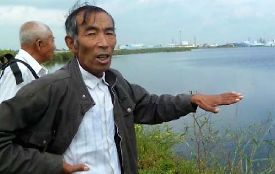 Farmer Studies Law 16 Years to Fight Chemical Company Pollution