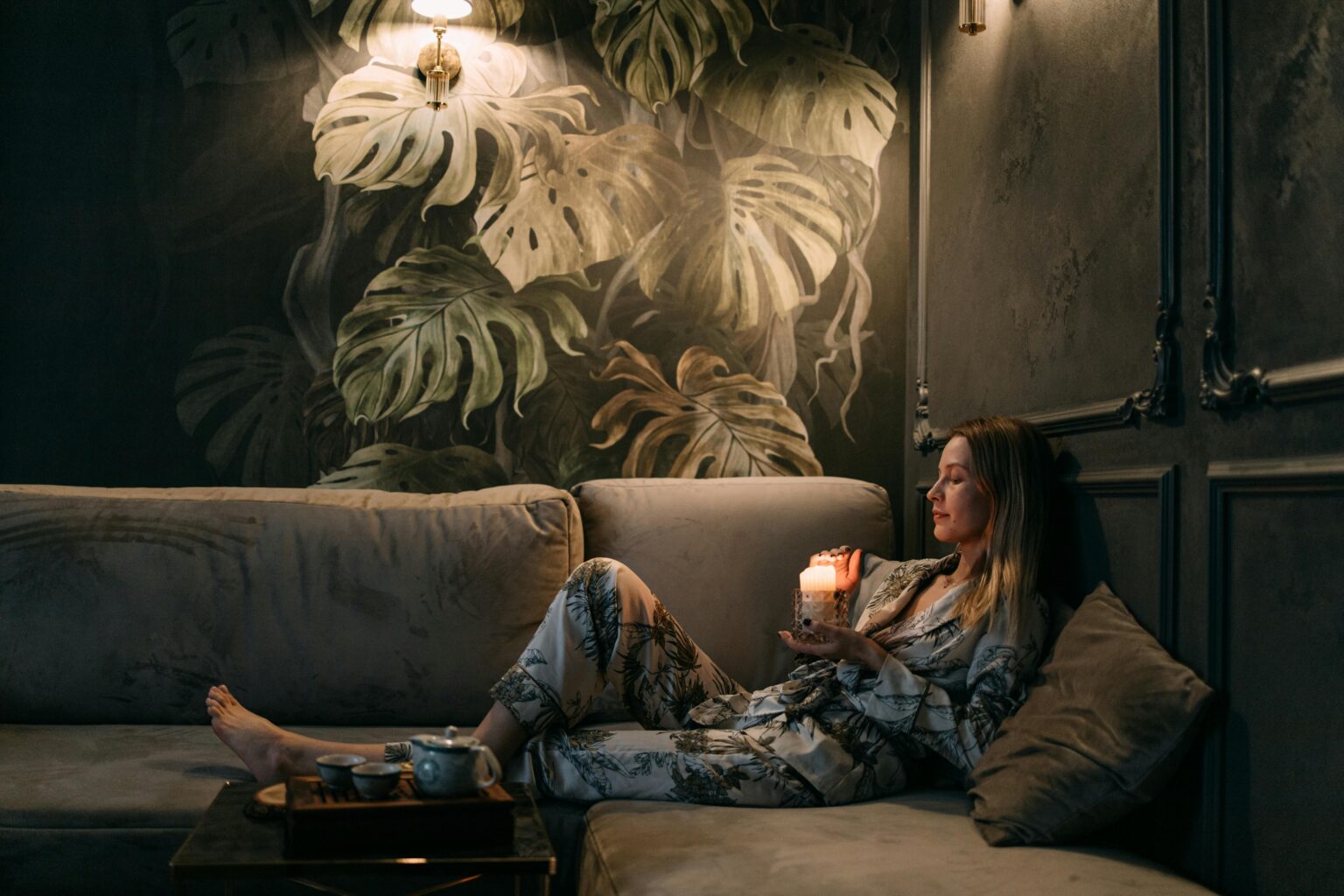 Why Some People Prefer Staying Home: The Psychology Explained