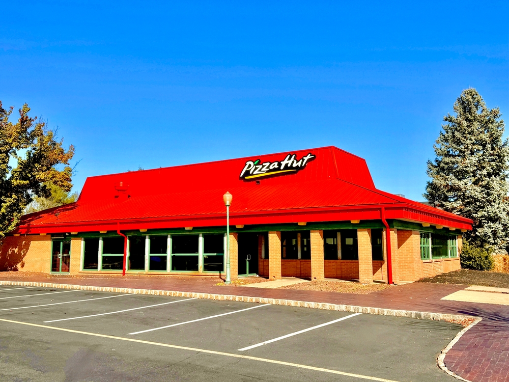 20+ Surprising Facts About Pizza Hut You Probably Didn’t Know